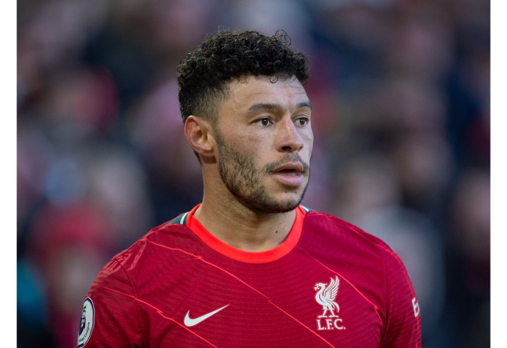 Aston Villa in advanced talks to sign Oxlade-Chamberlain, Emery thrilled
