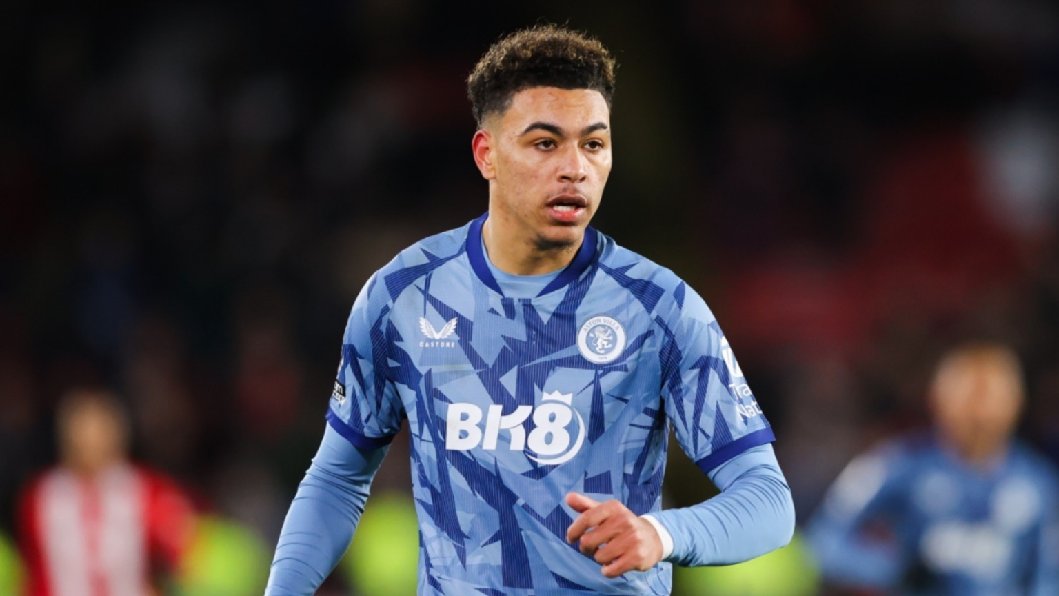 Morgan Rogers rises above the parapet for Aston Villa v Arsenal